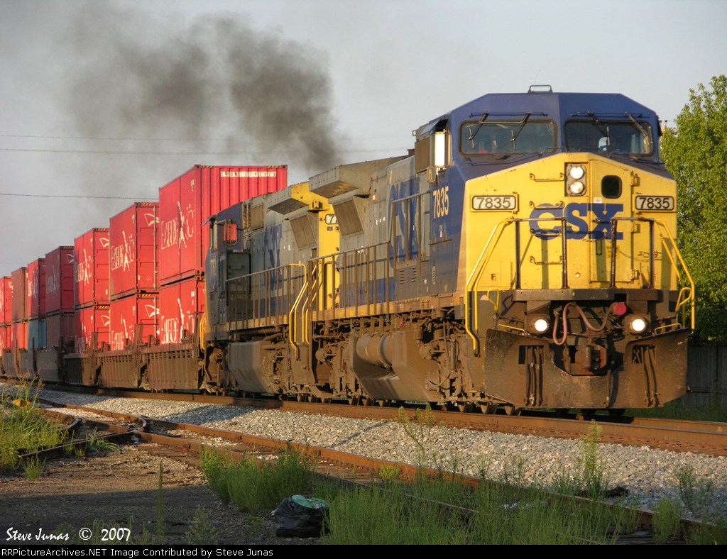 CSX 7835,7762 Q215